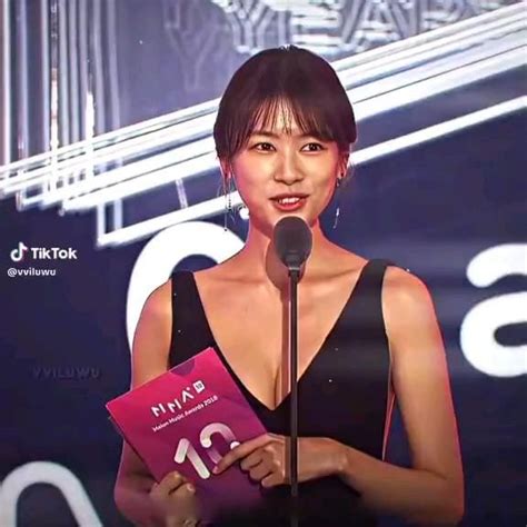 Pin By Sofia On Pikatallennukset In 2024 Black Pink Instagram Black