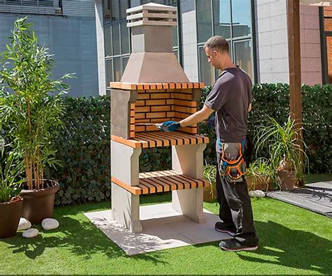 Cómo construir una barbacoa de obra Servei Estació