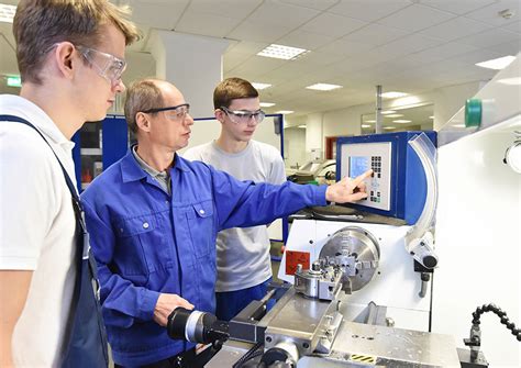 Ausbildung zum Maschinen und Anlagenführer m w d Vorwerk Autotec