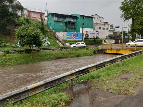 AGORA Fortes Chuvas Causam Alagamentos E Estragos Em Lages Veja As