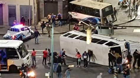 Al Menos Un Fallecido Y Ocho Heridos Tras Choque Entre Patrulla