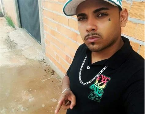 Jovem Suspeito De Envolvimento Drogas E Roubos Morto A Tiros Em