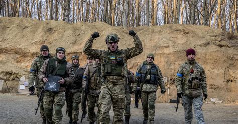 Wojna w Ukrainie Ukraińskie wojsko ostrzelało zebranie rosyjskich