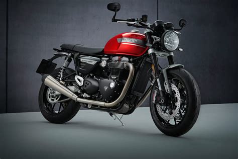 Triumph Nakedbike Bikes New Model First Looks In Depth Reviews