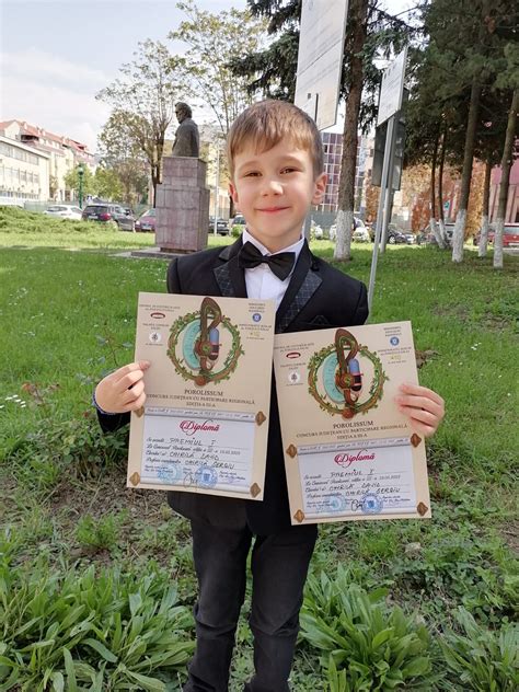 Clasări pe podium pentru elevii Şcolii Populare de Arte şi Meserii