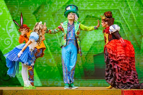Alice et la Reine de Cœur Retour au Pays des Merveilles Theater of