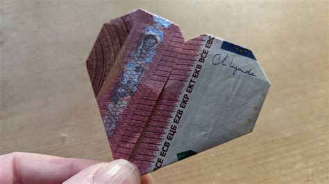 Fisch Herz oder Schmetterling So könnt ihr Geldscheine falten