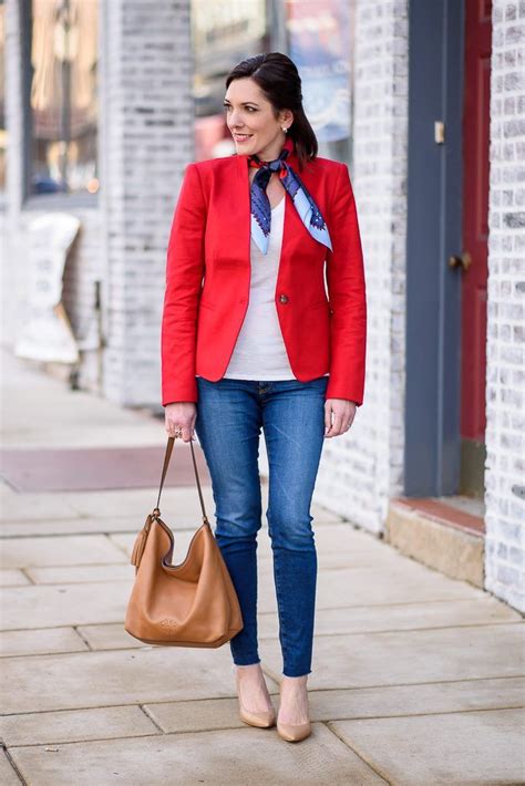 14 formas de usar un blazer rojo Asesoría de imagen personal