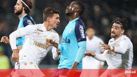 Vitória de Guimarães bate Vizela após prolongamento e está nos oitavos