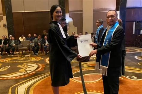 Dpn Peradi Angkat Advokat Ini Pesannya Krjogja