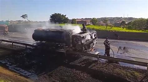 Caminh O Tanque Pega Fogo Na Rodovia Dos Bandeirantes E Causa