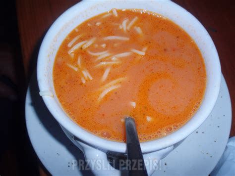 Zupa Pomidorowa Z Makaronem Przepis Przyslijprzepis Pl