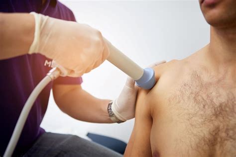 Tendinitis en el hombro Causas síntomas y tratamientos Blog Clínica