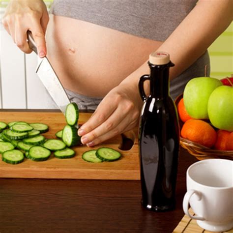 Ernährung in der Schwangerschaft ESSEN UND TRINKEN