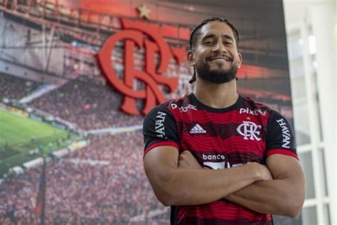 Everton Cebolinha vem aí Relembre os maiores investimentos do Flamengo