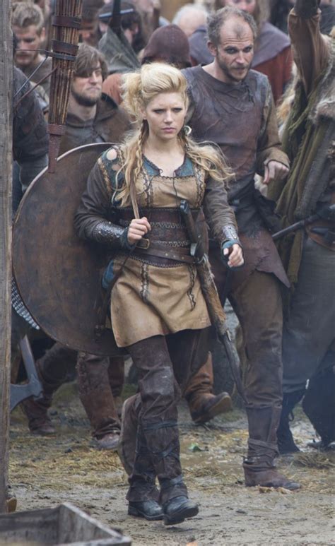 Katheryn Winnick As Lagertha Dressed For Fighting Walking With Floki
