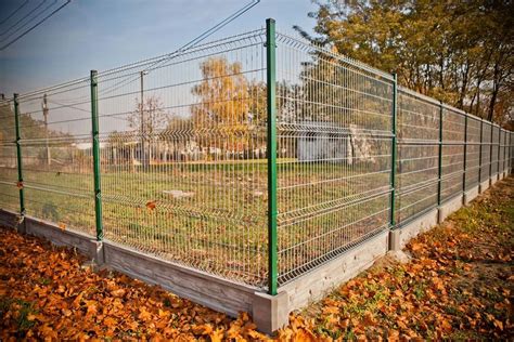 Montaż ogrodzenia panelowego z podmurówką Expert Ogrodzenia