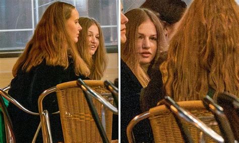 La Princesa Leonor Fotografiada Por Primera Vez En Una Salida Con Amigas