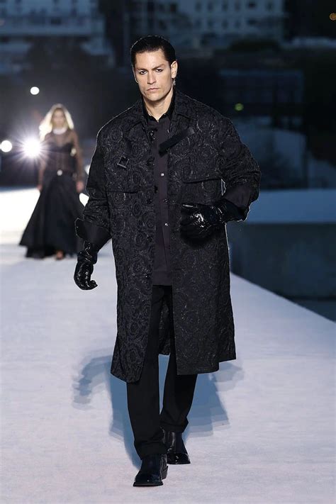 Versace Fall 2023 RUNWAY MAGAZINE Official
