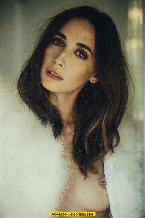 Rebecca Dayan Topless And Naked