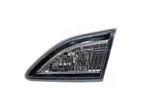Guia De Bumper Delantera Izquierda Mazda 3 Sedan Hatchback 2010 2013