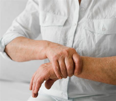 İltihaplı Romatizma Nedir Belirtileri ve Tedavi Yöntemleri Dr Fatma
