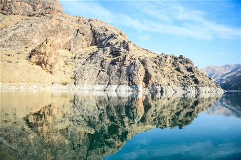 Fırat Nehri nin saklı kanyonları göz kamaştırıyor