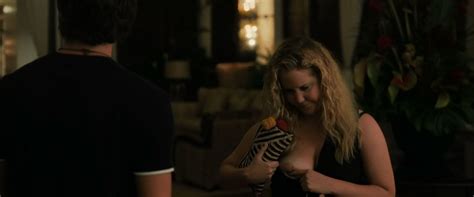 Amy Schumer Nude And Sexy Snatched 2017 1080p Bluray Thefappening