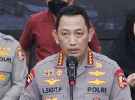 Kapolri Tetapkan Enam Tersangka Tragedi Kanjuruhan Yogya Pos