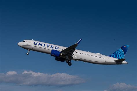 United Airlines Takes Delivery Of First Airbus A321neo Dj S Aviation