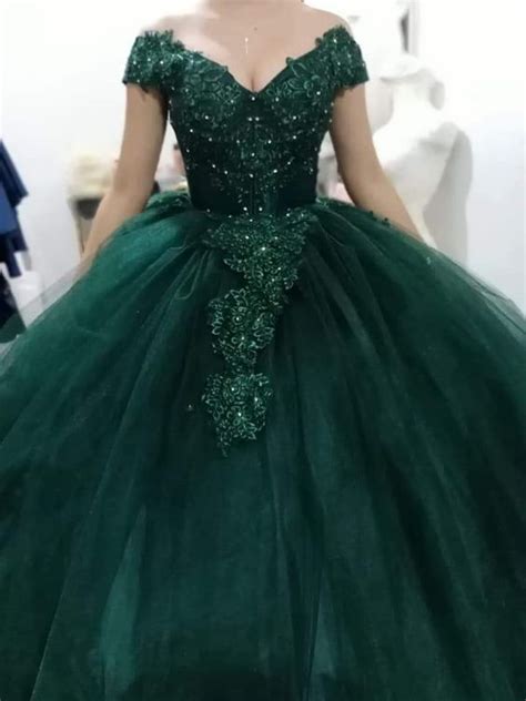 Item Details SilhouetteBall Gown SleevesSleeveless Color AS Photo