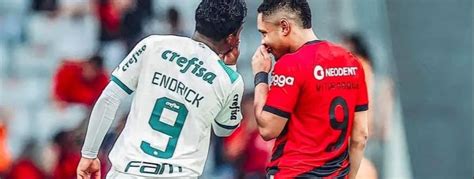 Las tres lecciones del Barça que Vitor Roque le cuenta a Endrick sobre