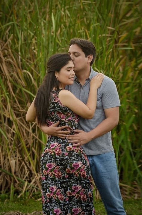 Indirectas que te envía un hombre cuando le gustas mucho
