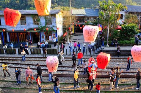 延期2021 平溪放天燈必看三大放天燈地點報你知點亮你的新年新希望 LINE旅遊