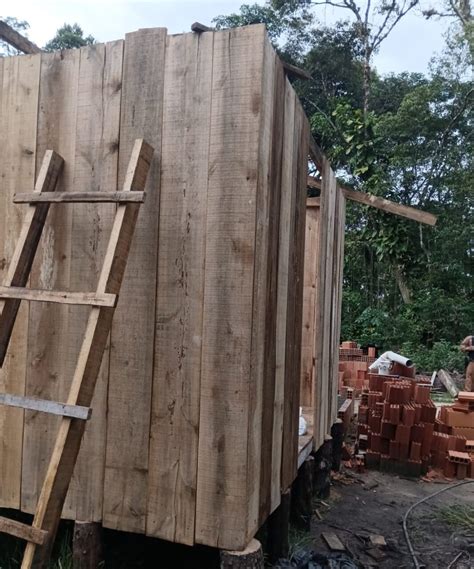 Polícia Ambiental e IAT encontram construções irregulares em área