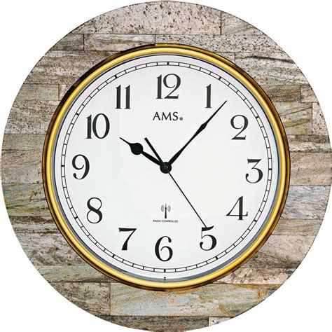 Horloge murale radio pilotée façon bois