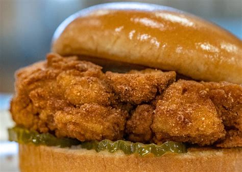 We Tried Chick Fil A S New Cauliflower Sandwich Here S How It Tastes