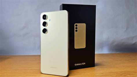 Samsung Galaxy S24 First Look And Unboxing Compact Cruiser Gets