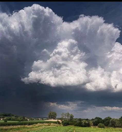 Previsão indica tempo nublado pancadas de chuva na região no final