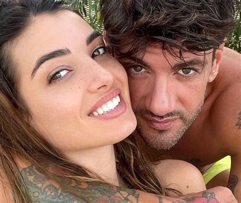Un colpo di fulmine Grande Fratello chi è il fidanzato di Rebecca