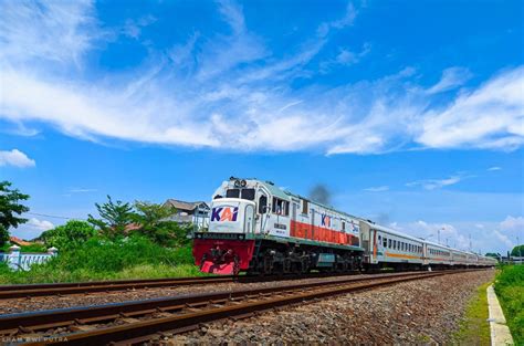 Kereta Api Indonesia Wallpapers Wallpaper Cave