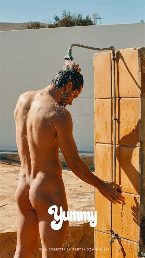Model Elia Cometti Is Posing Naked Again Cocktails Cocktalk