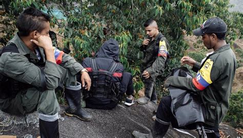 Fiscalía suspendió órdenes de captura de 19 disidentes de las Farc