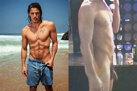 Fotos de Rômulo Arantes Neto pelado mostrando a pica blog famosos nus