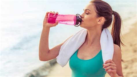 Durante El Ejercicio Agua O Bebidas Deportivas