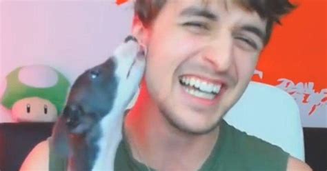 Un Juez Condena Al Youtuber Dalas Review A Indemnizar A Su Exsuegro Y