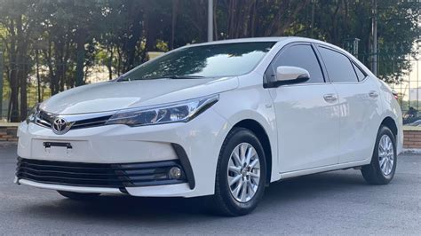 Toyota Corolla Altis 2022 trình làng xe đời cũ xuống giá nhanh