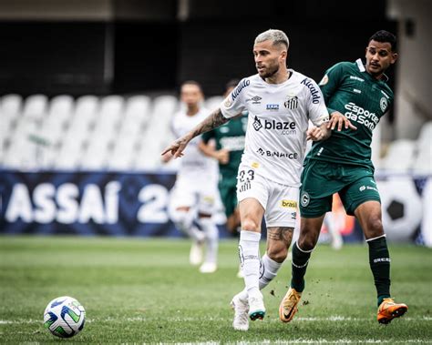 Veja fotos de Santos x Goiás pelo Campeonato Brasileiro Gazeta Esportiva