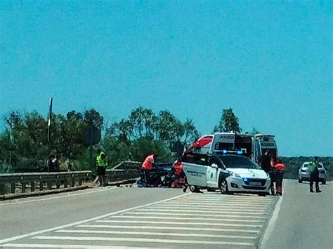 Dos Heridos En El Choque De Dos Motos Y Un Turismo Cerca De Santa Marta