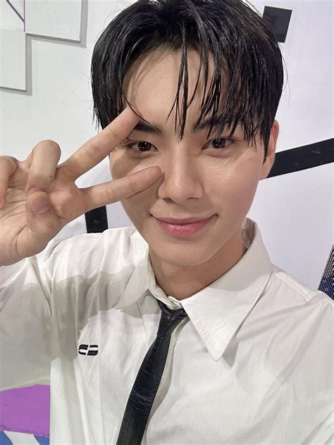 230825 KBS Music Bank Twitter Updates With MC Lee Chaemin Special MC